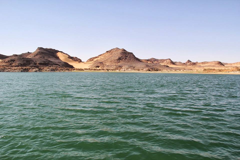 Croisière sur le Lac Nasser en famille | Randonnée dans le désert ...